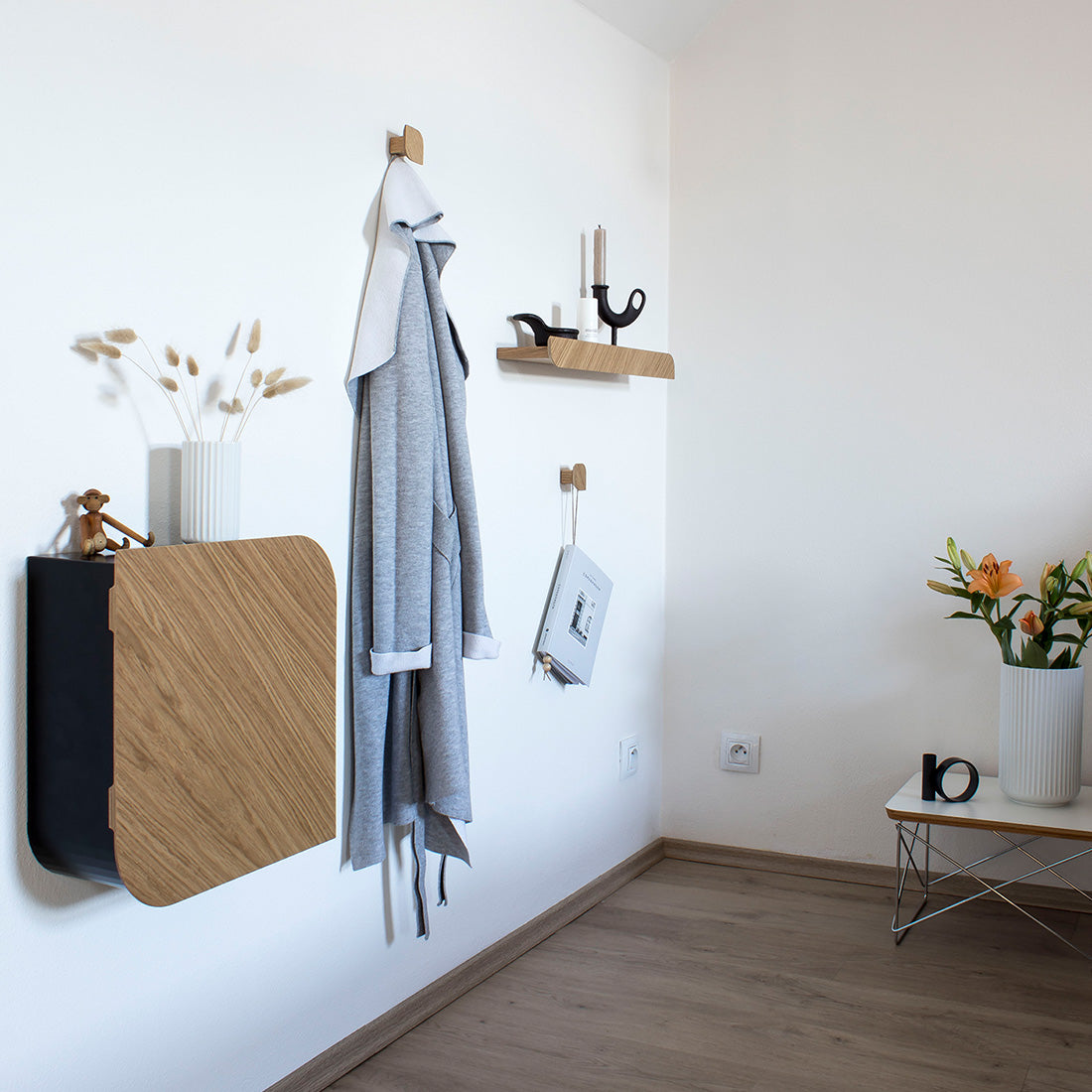 Cielo wall shelf · Medium oak – Woodendot